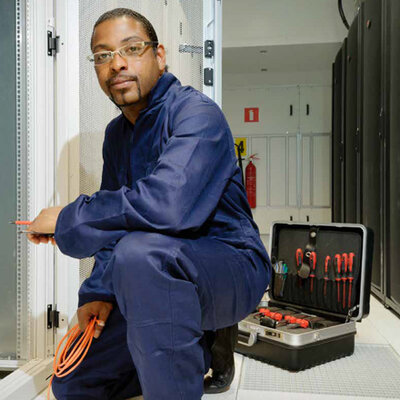 APC Smart-UPS SRT 5000VA RM - UPS - 4500-watt - 5000 VA | Dell UK