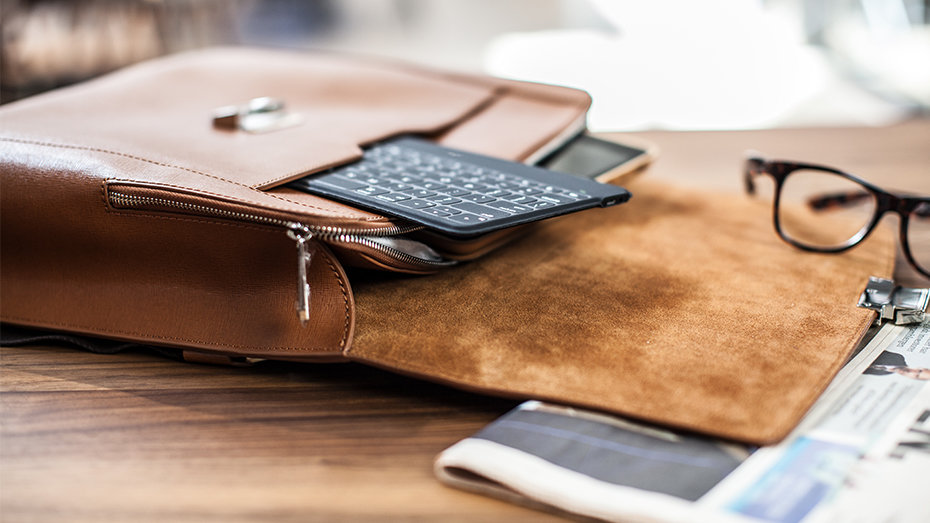 Logitech Keys-To-Go - keyboard - Pan Nordic - black Input Device