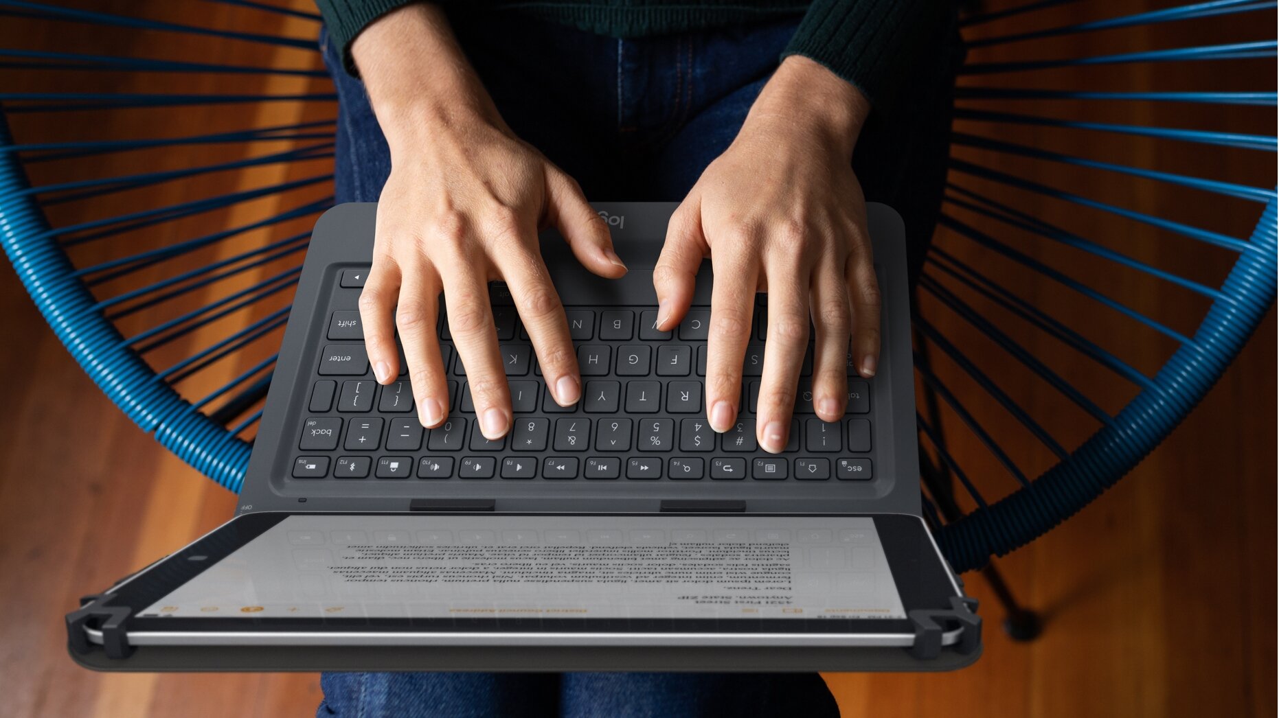 Logitech Universal - keyboard and folio case - QWERTY - UK Input Device