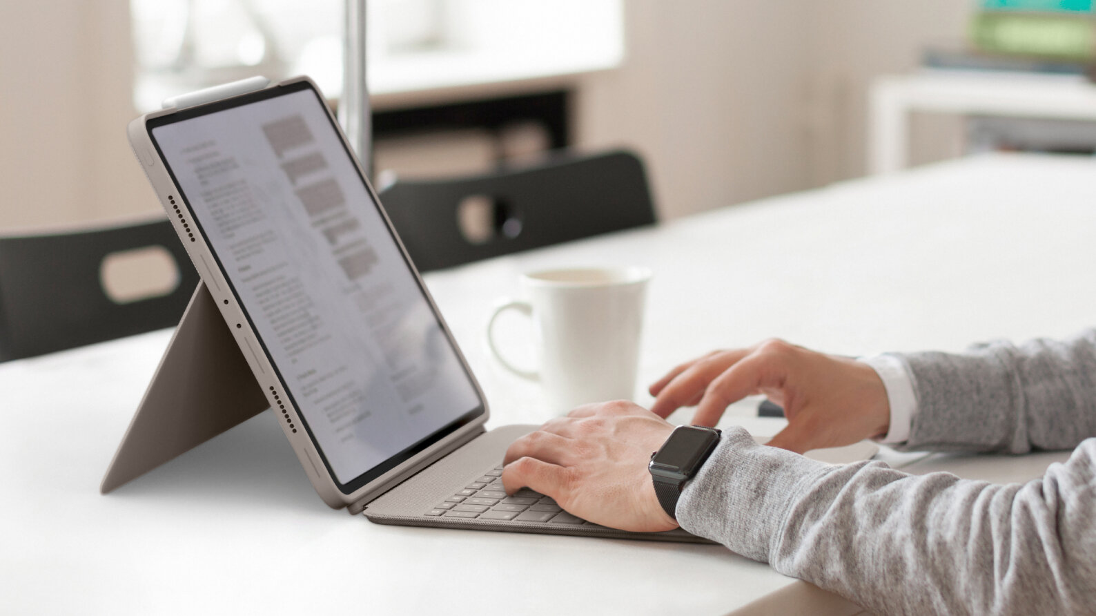 Logitech Combo Touch - keyboard and folio case - with trackpad - QWERTY ...