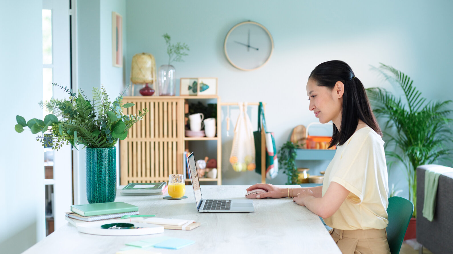 Logitech Signature M650 L - Mouse - large size - optical - 5 buttons ...