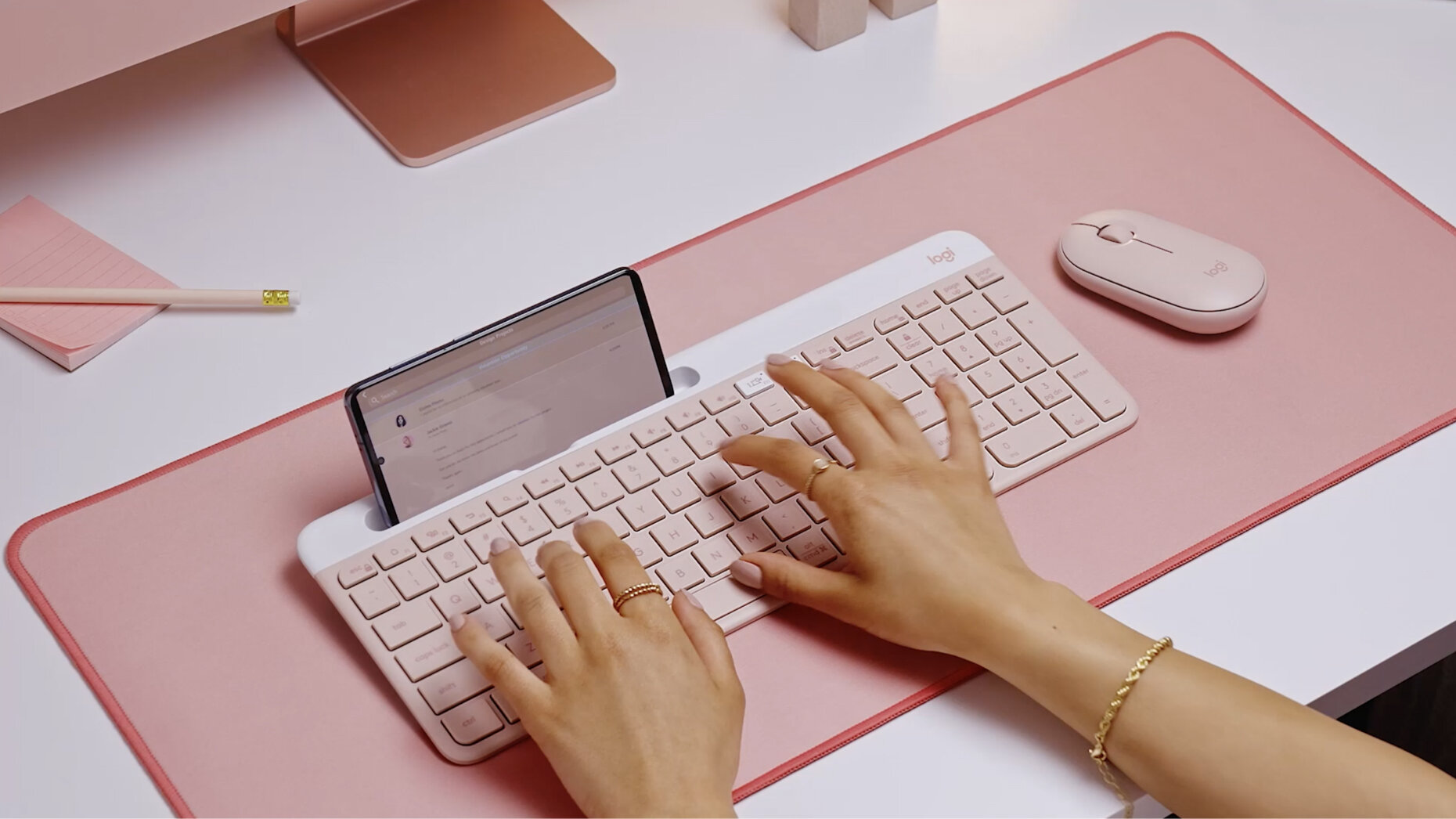 LOGITECH K580 SLIM MULTI-DEVICE TRÅDLÖST TANGENTBORD - Power.se