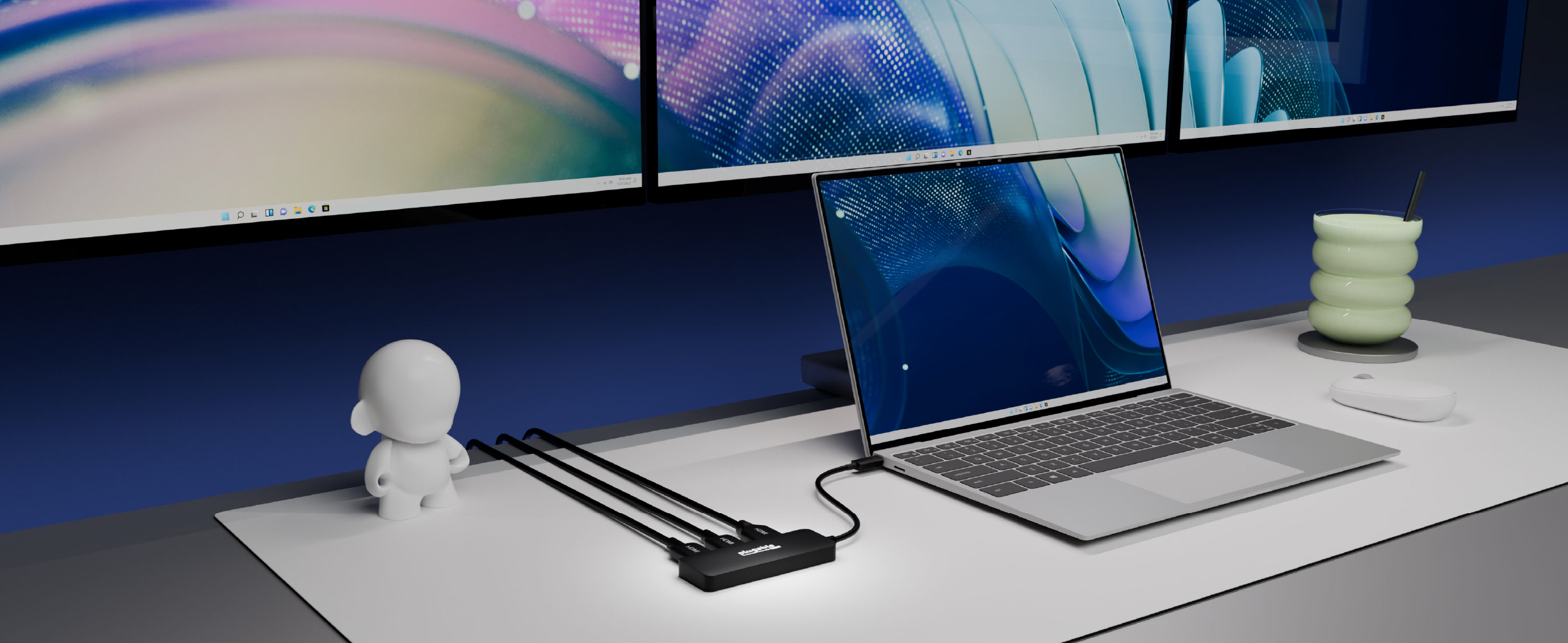 Plugable - docking station - USB-C - 3 x HDMI