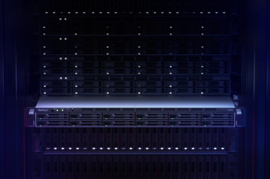 Synology FlashStation FS2500 - NAS server - 12 bays - rack-mountable ...