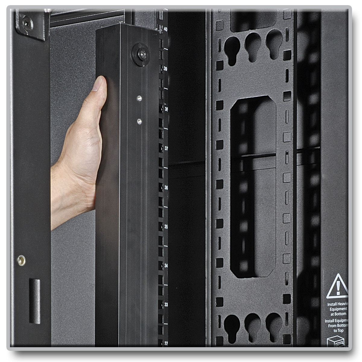 Tripp Lite 2.9kW Single-Phase Switched PDU, LX Platform, Outlet ...